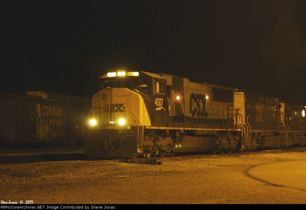 CSX 4507,8099 of Q526 drop off 6094